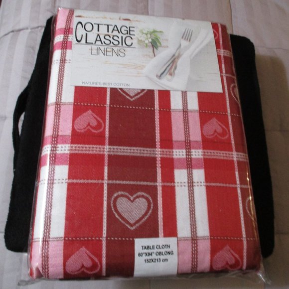 Cottage Classics | Dining | Cottage Classics Cotton Tablecloth Hearts ...